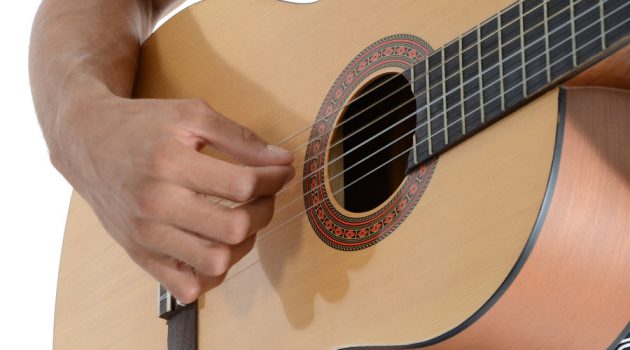 Tips on How to Strum the Guitar Properly